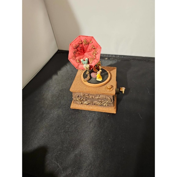 Holiday | Vintage 196s Victorian Gramophone Animated Music Box Bears ...